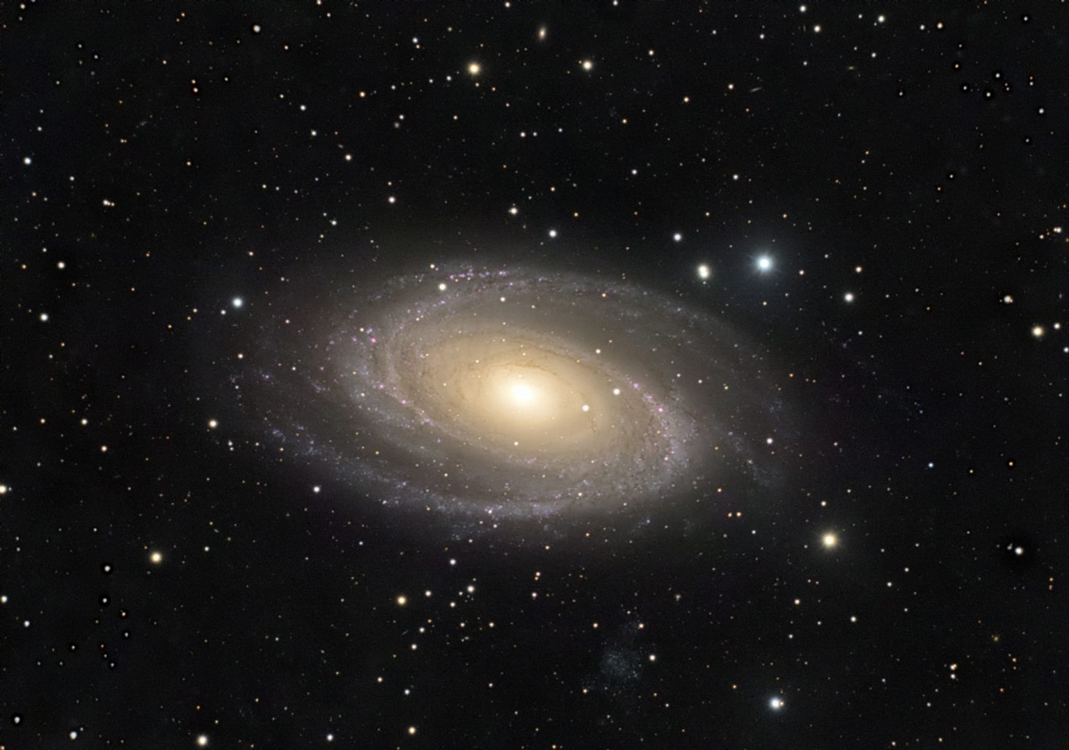 M81 Bode's Galaxy - Astroveto